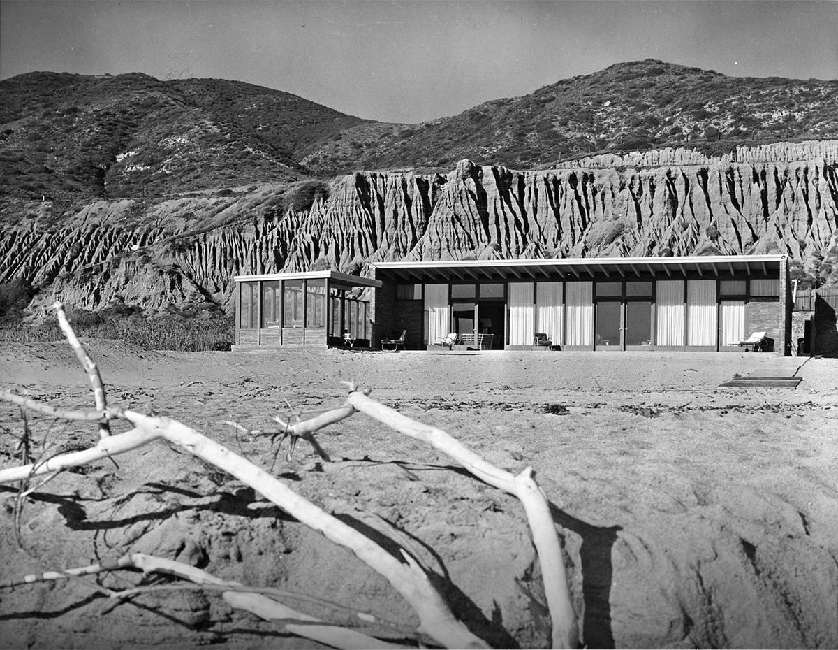 Wurdeman & Becket, Becket Beach House (Malibu, Calif.), 1948 : r ...
